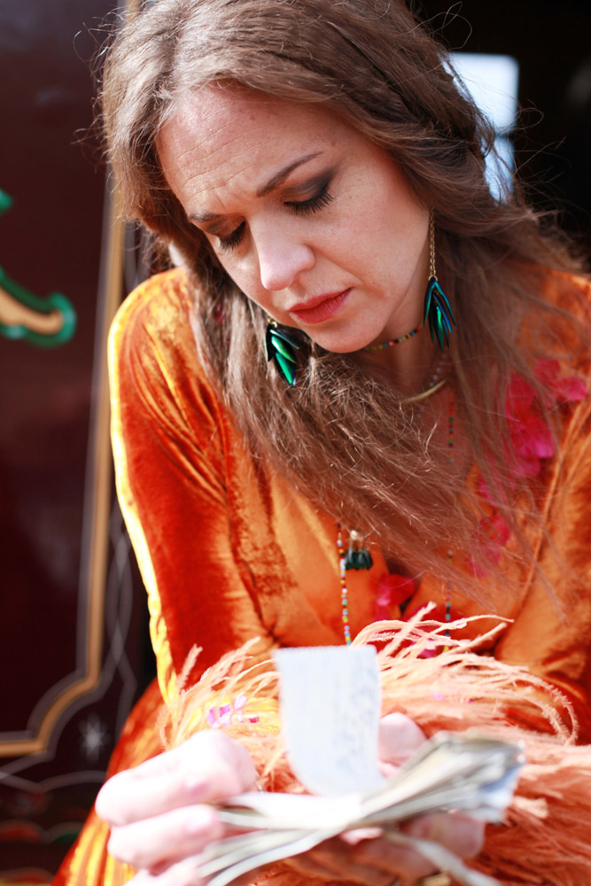 Alternative Wedding Ideas : Styled Shoot #2: Gypsy Caravans - Helen ...